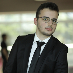 Alp Buğdaycı, Daktilo 1984 sitesinin yazarı